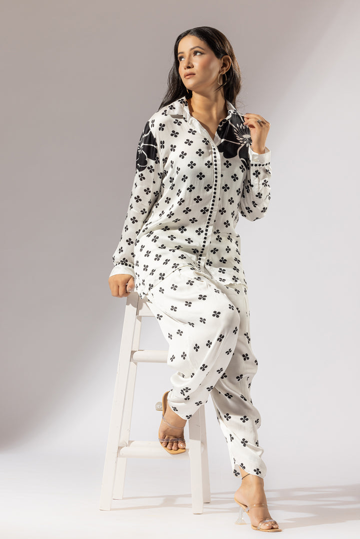 Shop Square Scarf, Stoles, Sarees, Dupatta & More Online | Thee Modern ...